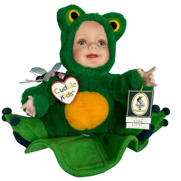 Geppeddo Cuddle Kids | Toys | Geppeddo Cuddle Kids Fritz Frog Porcelain ...